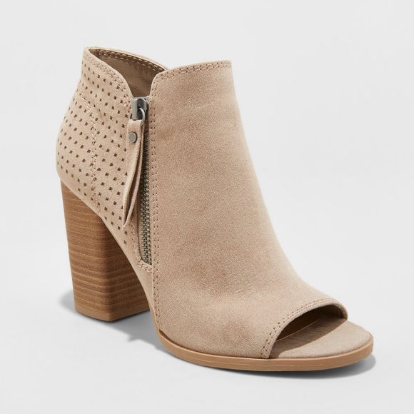 Universal Thread | Shoes | Universal Thread Collie Open Toe Heeled ...